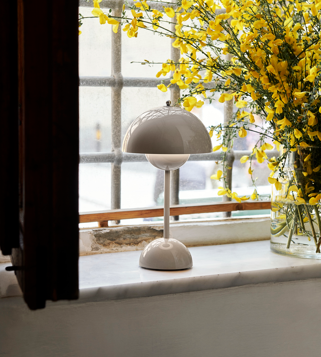 Flowerpot Portable Lamp VP9 - Grey Beige by &Tradition | Shop designer ...